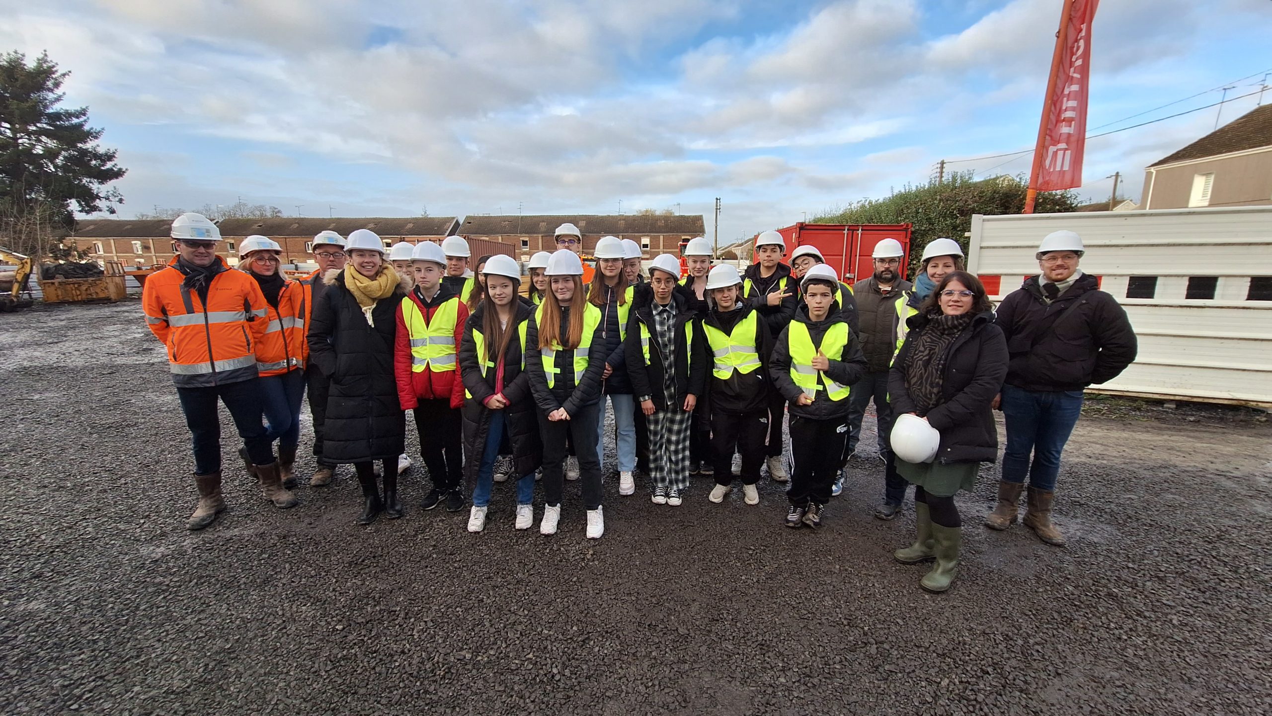 Des collégiens de Denain visitent un chantier ERBM (Vidéo) - Maisons ...